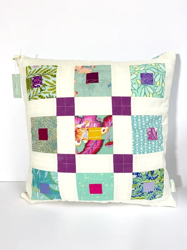 Patchwork-Kissenhülle – Building Blocks – Lila / Türkis – Serendipity Quilts